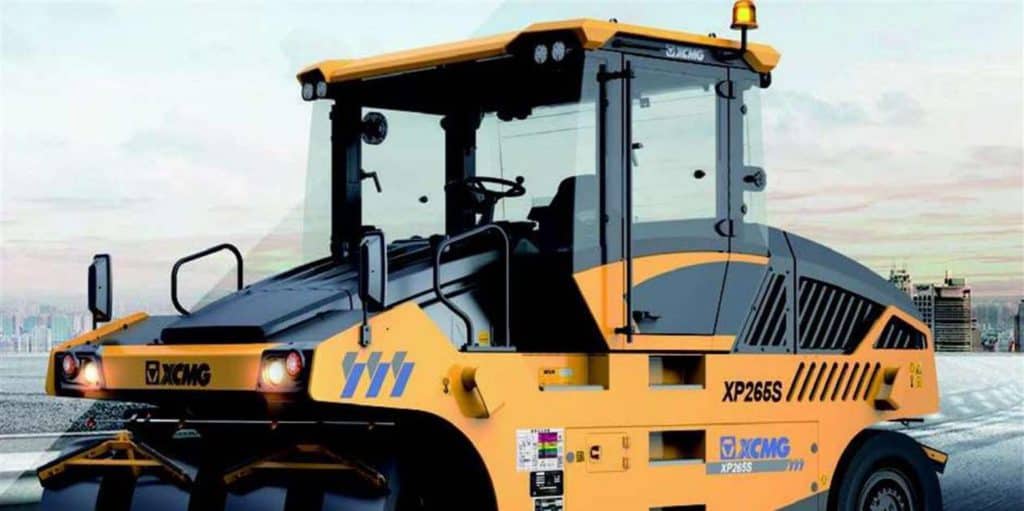 XCMG Brasil lanza su nuevo rodillo neumático XP2655 en Paving Expo